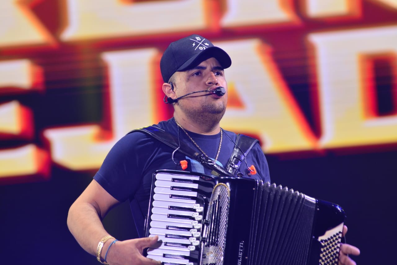 Com cachês chegando a R$ 350 mil; confira o valor de 13 artistas que se ...