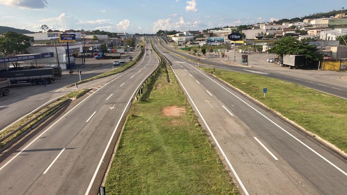 Trânsito é Liberado No Trecho Da Mg 050 Que Passa Pelo Bairro Tietê Em