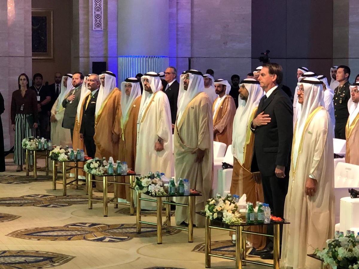 Exército expede guia para transportar armas dadas a Bolsonaro e que ...