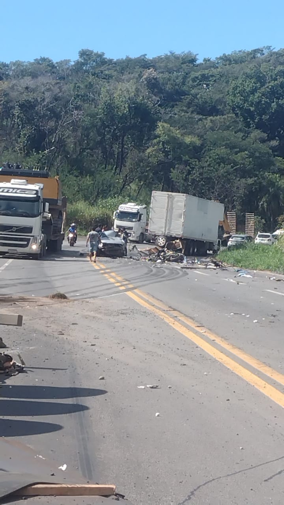 Acidente deixa um morto e dois feridos na BR-381, em Sabará | Minas Gerais | G1