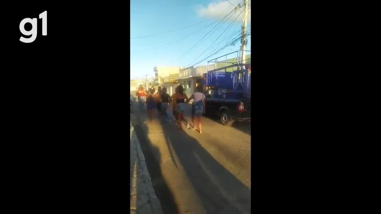 VÍDEO: Velório é animado por quadrilha junina no interior de Pernambuco