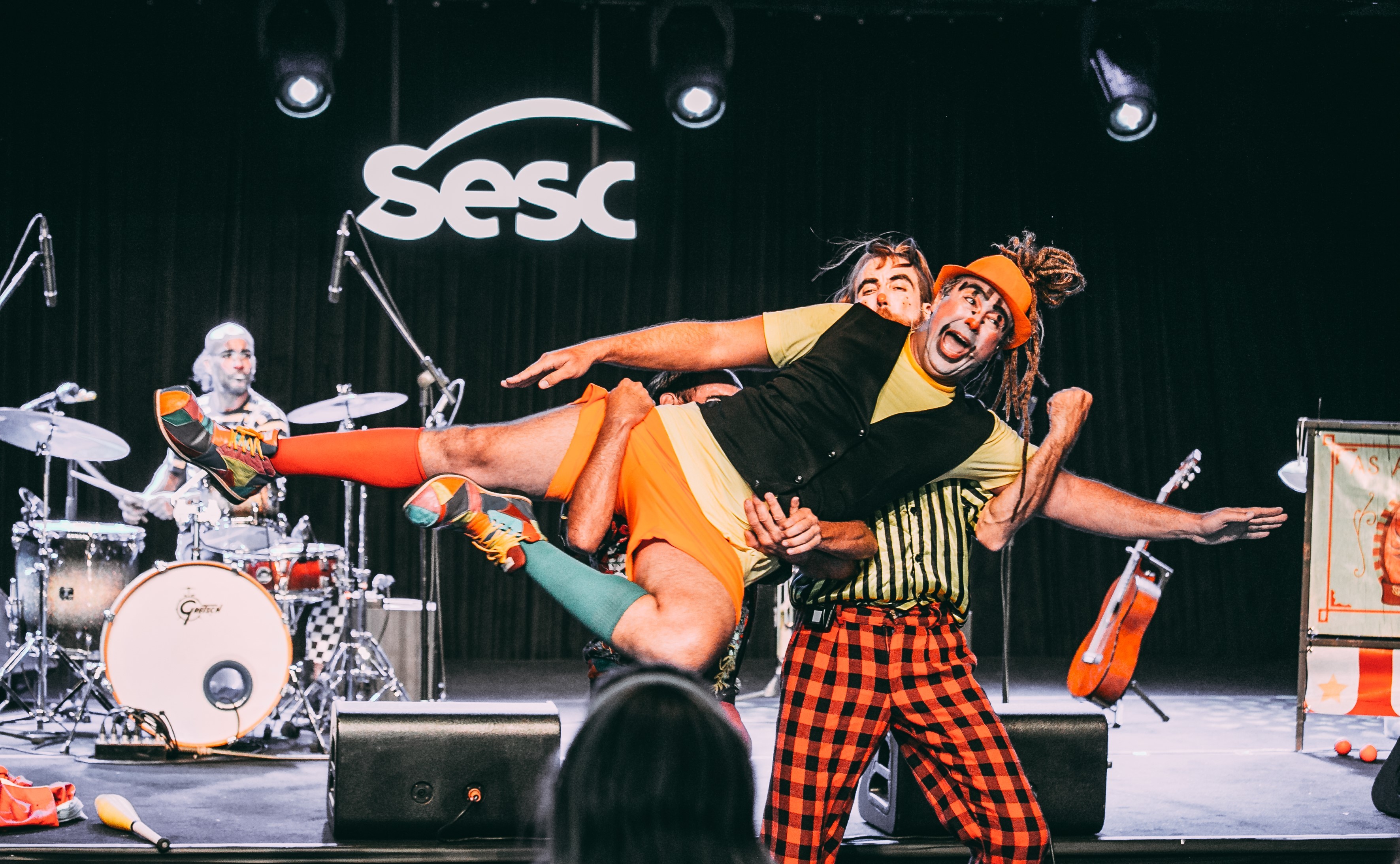 ‘Cabaré Cultural’ reúne grupos e artistas independentes do Coletivo ...