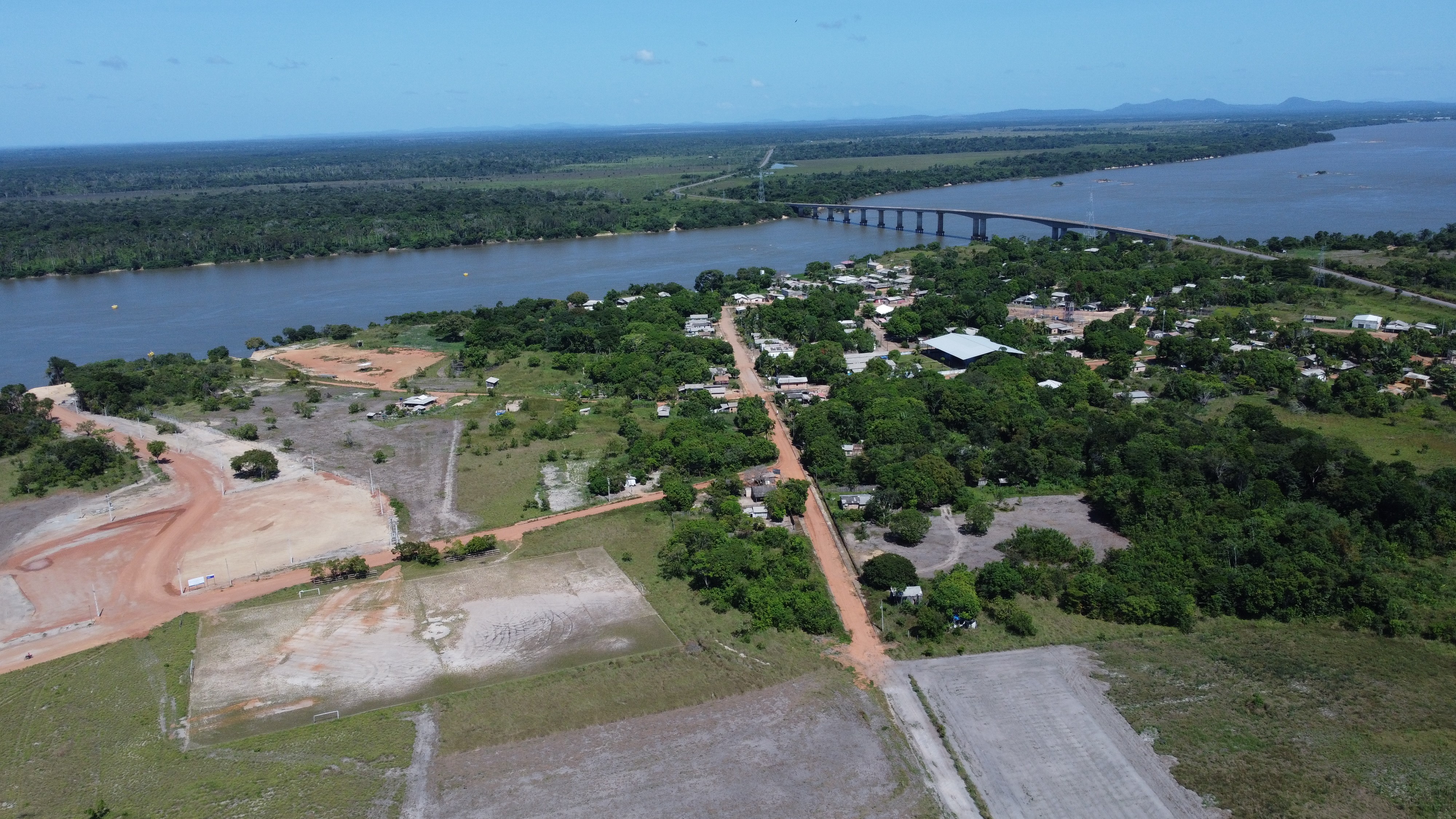 Mães são presas por deixarem quatro crianças sozinhas para irem ao bar ...