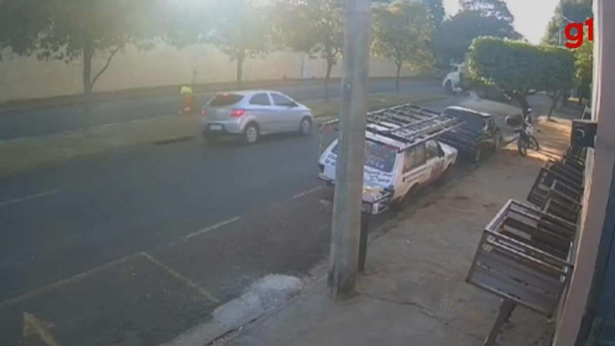 Motociclista morre ao cair debaixo de caminhão e ser atropelado em Rio Preto; vídeo | São José ...