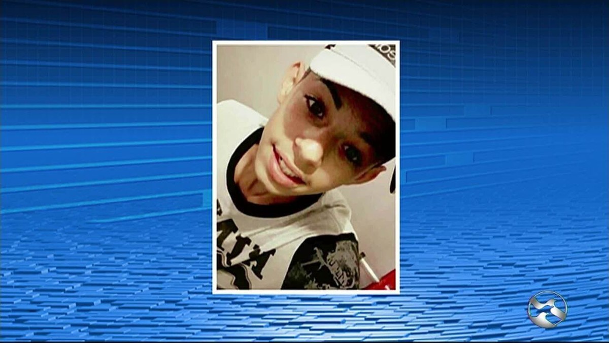 Corpo De Adolescente Que Morreu Ao Sofrer Choque Elétrico Após Retirar