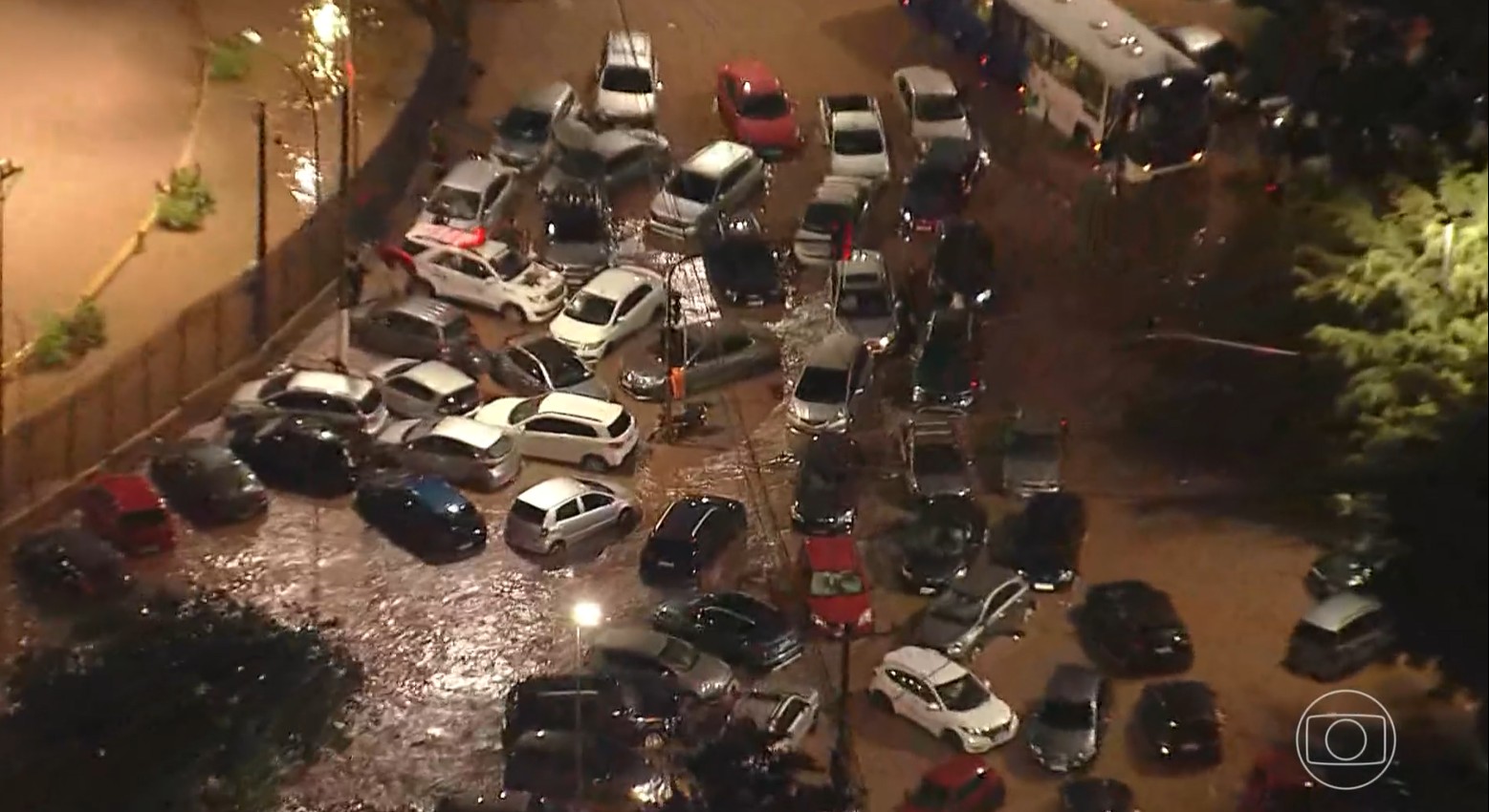 ABC Paulista registra em 12h chuva prevista para o mês | G1