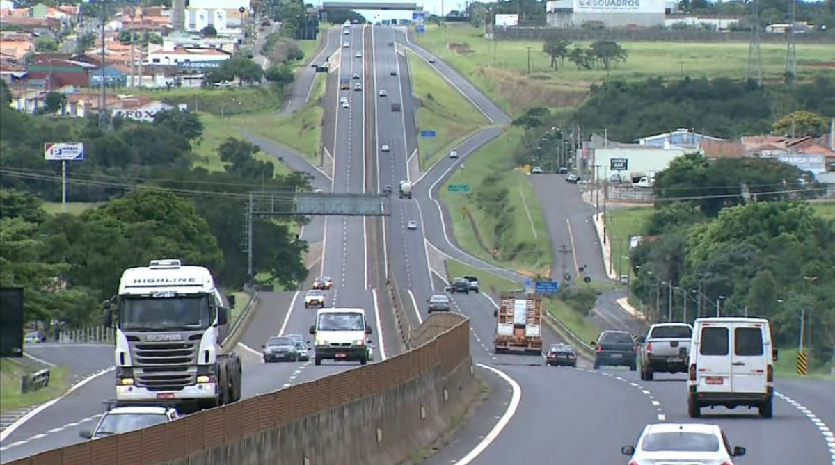 Mulher de 55 anos morre após ser atropelada ao descer de ônibus em rodovia de Franca, SP ...