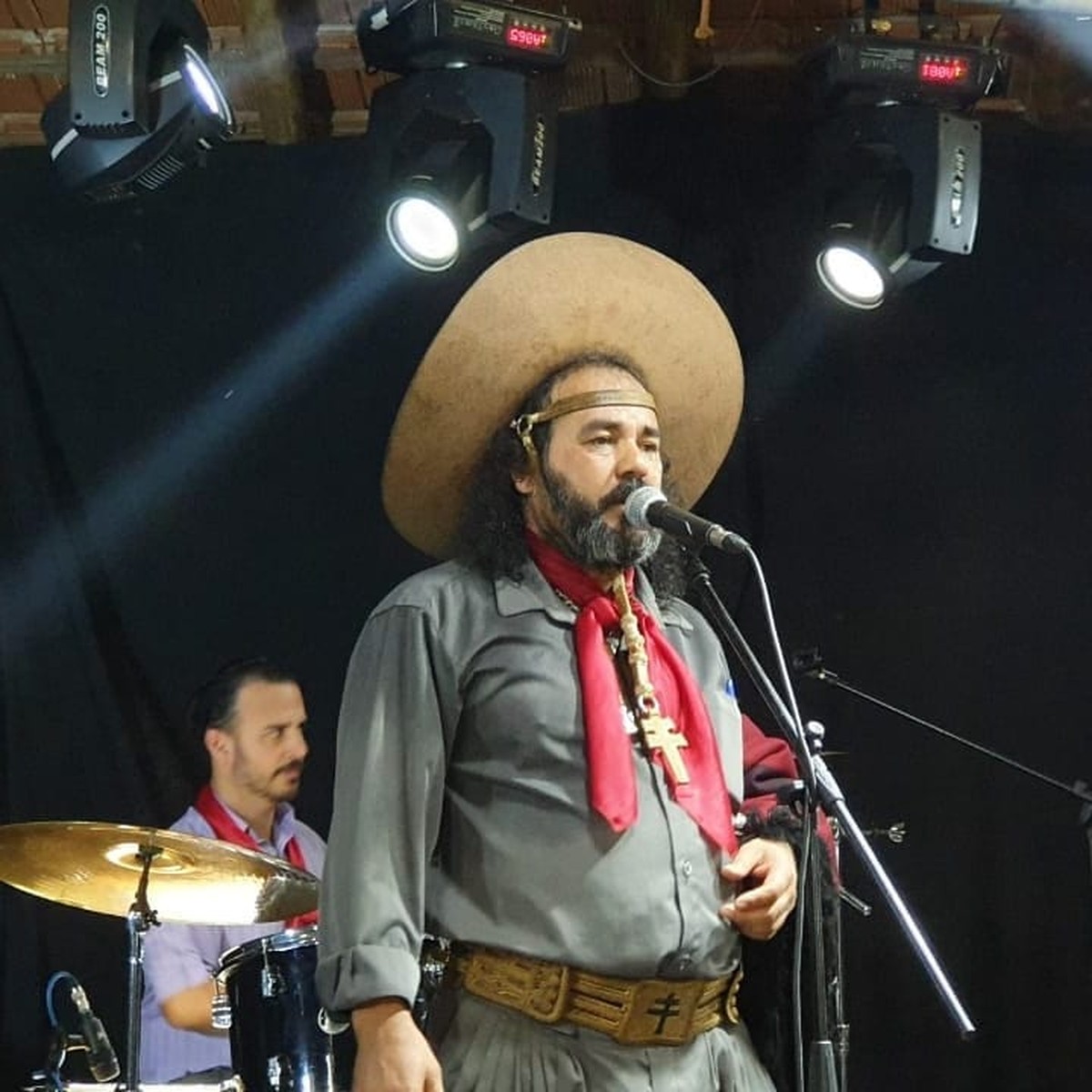 Com hit 'Do Fundo da Grota', Baitaca viraliza | Repórter Farroupilha | G1