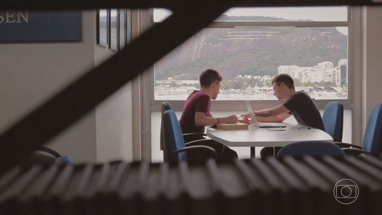 FGV forma primeira turma de projeto que busca talentos em escolas ...