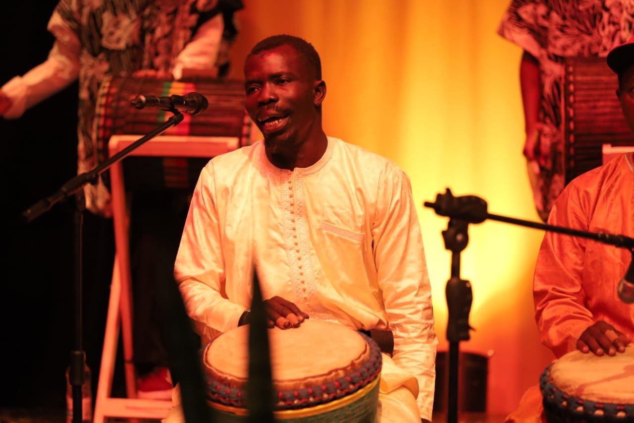 O que é griô? Senegalês explica tradição africana | G1