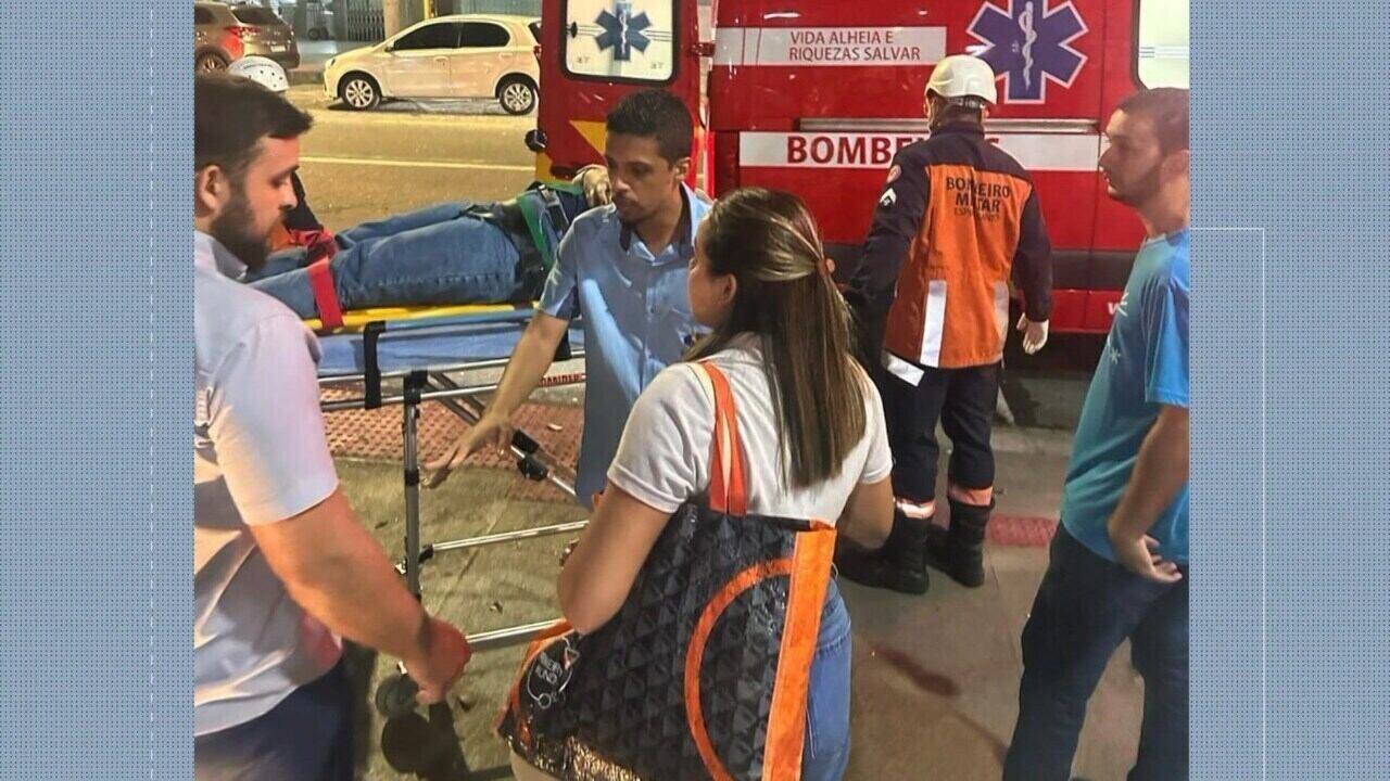 Chão cede e professora cai de uma sala a outra em escola particular no ...