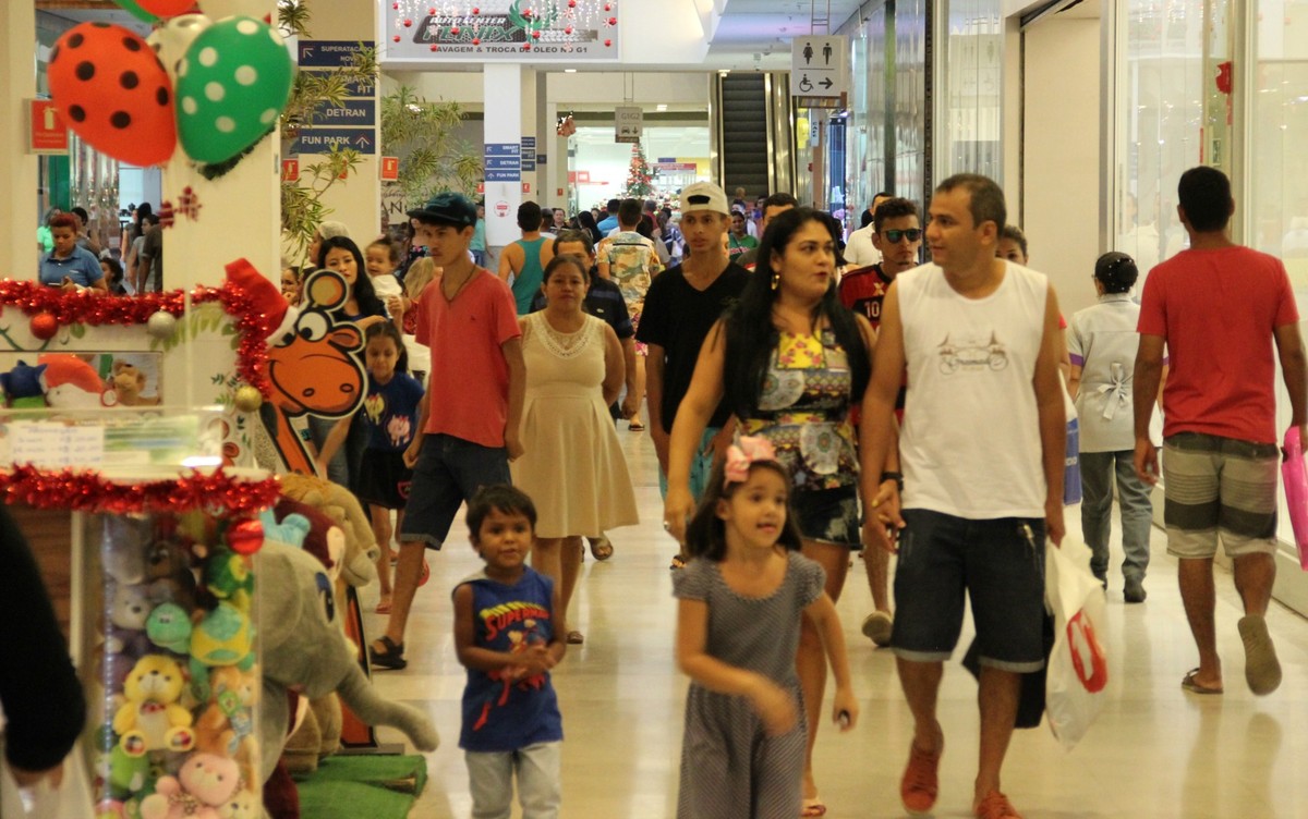 Veja horário de abertura de lojas do Centro e shoppings de Manaus neste ...