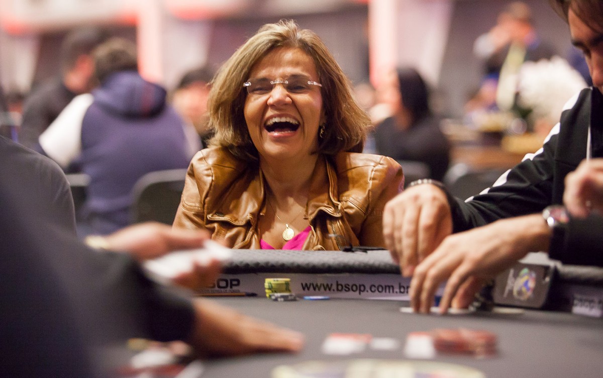 Atriz Claudia Rodrigues deixa unidade semi-intensiva e vai para quarto ...