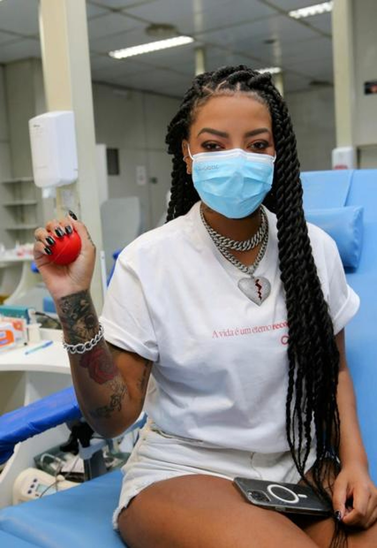 Campanha De Ludmilla Com O Hemorio Arrecada Mais De 2 Mil Bolsas De
