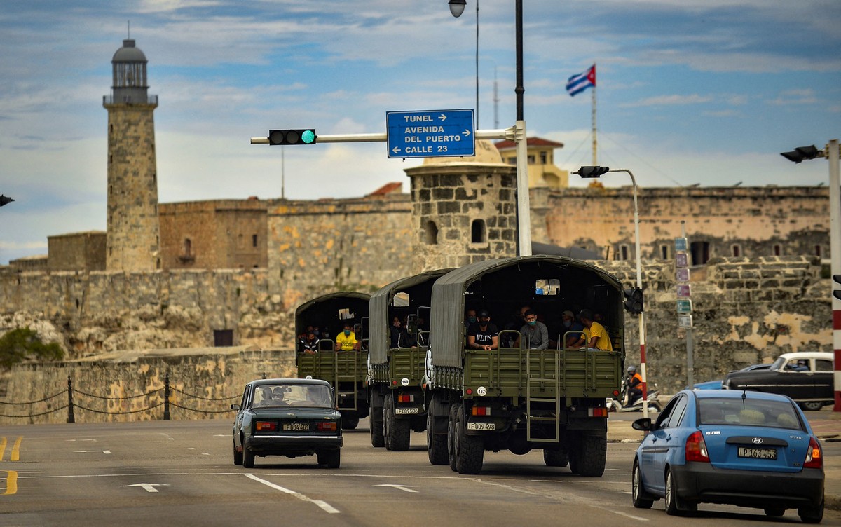 Opositores cubanos são presos antes de marcha marcada por dissidência ...