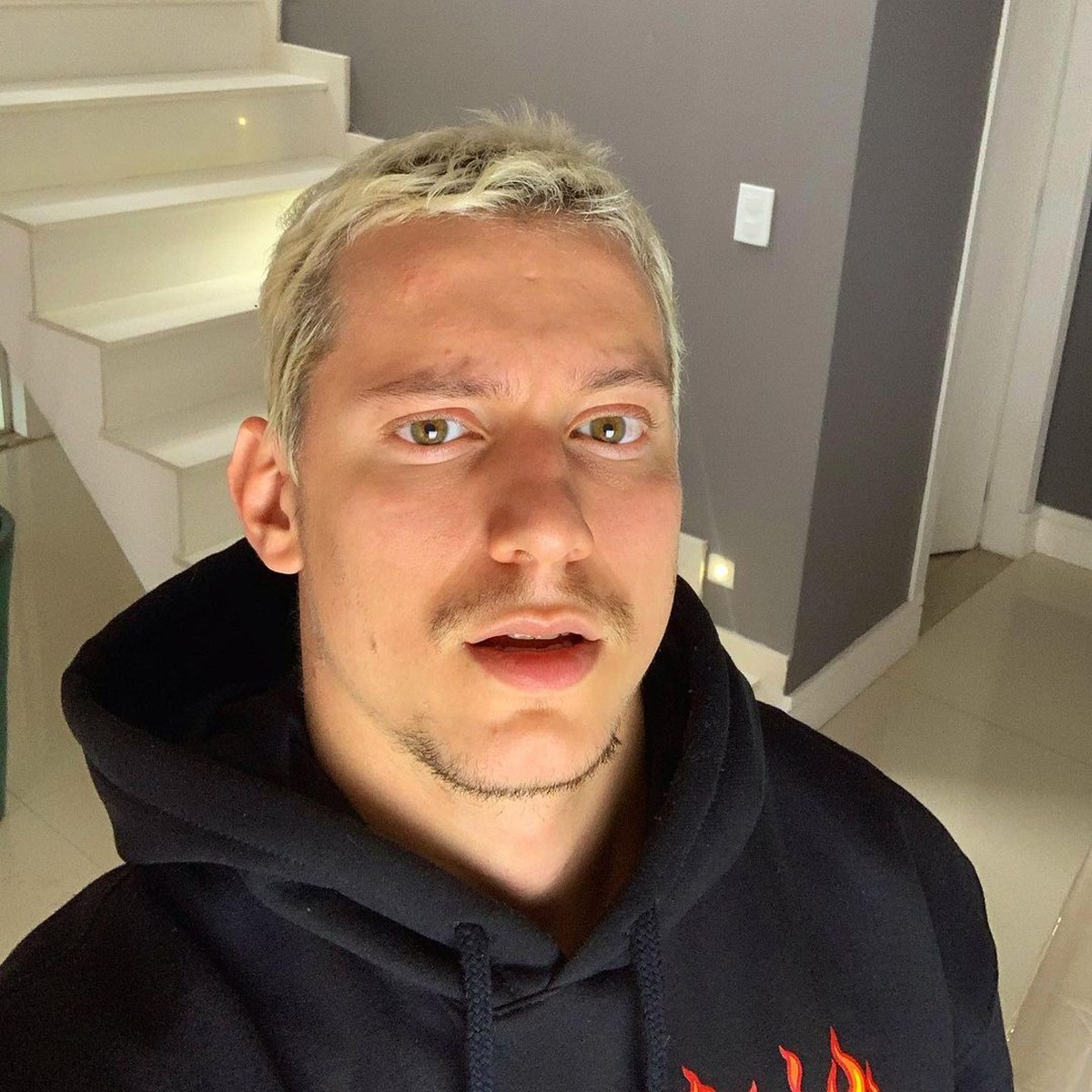 Rapper PK e sertanejo Gustavo Mioto dizem ter negado convite para ...