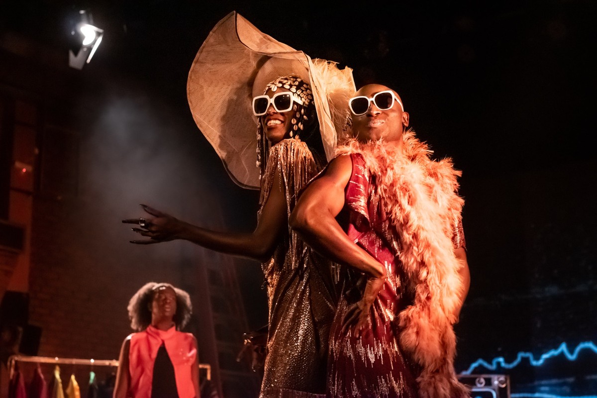 História de Jorge Lafond, a eterna Vera Verão, é tema de espetáculo em ...