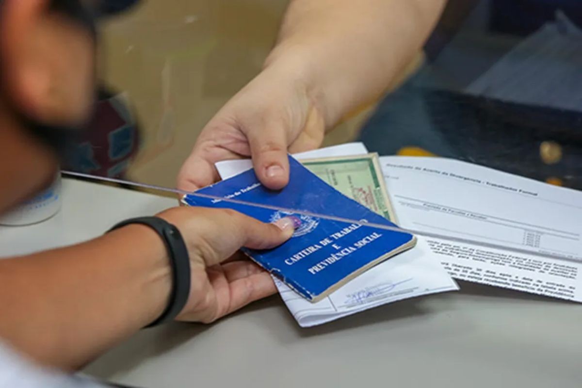 Baixada Santista oferece mais de 316 vagas de emprego; confira por ...