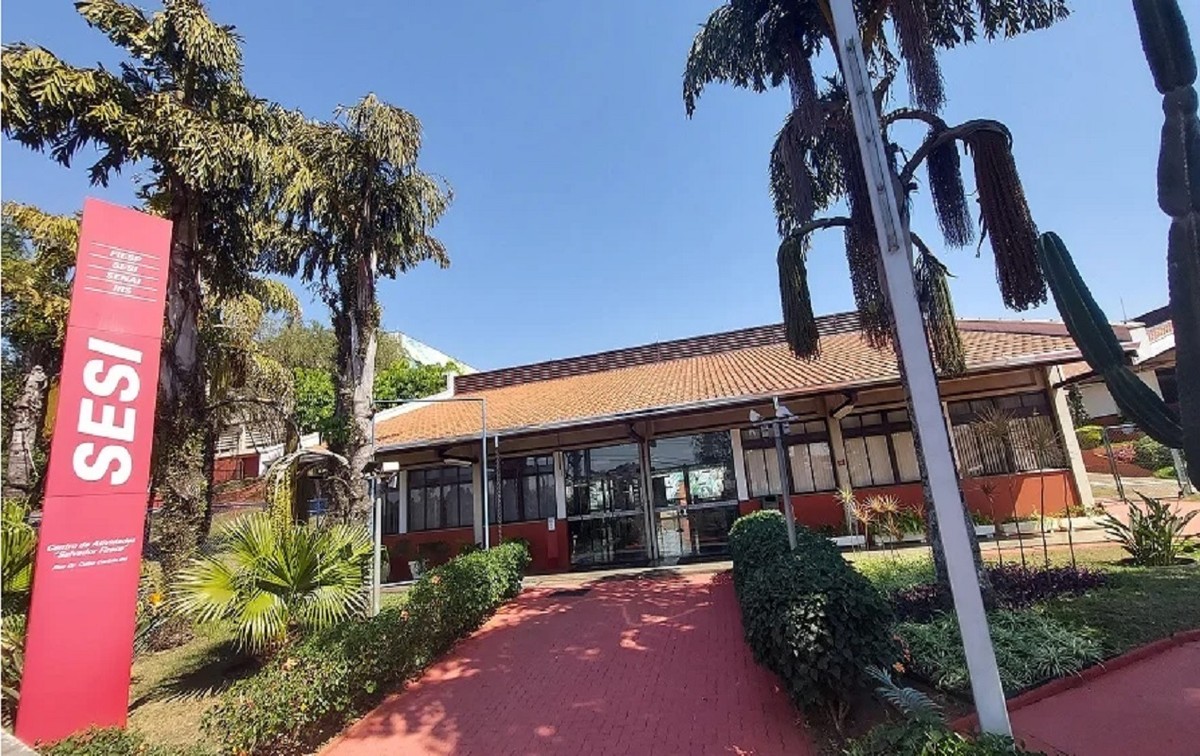 Sesi oferece cursos gratuitos de educação para jovens e adultos no ...