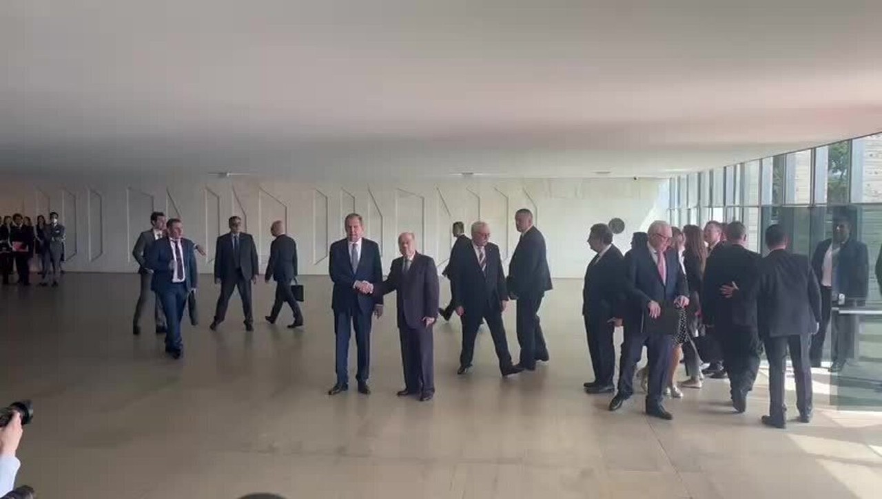 Quem é Sergey Lavrov e por que visita ao Brasil vem causando polêmica | G1
