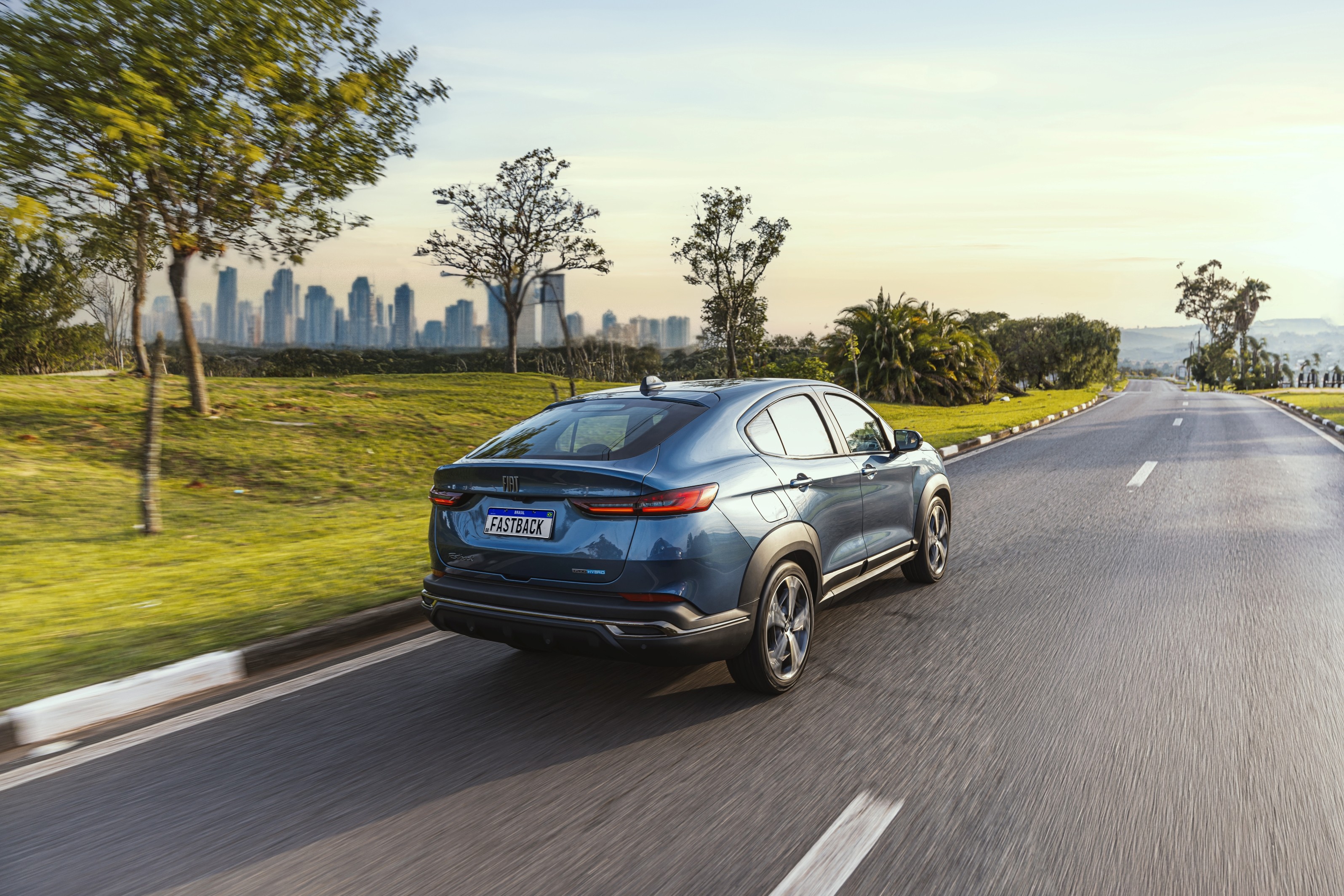 VÍDEO: Fiat Pulse e Fastback agora são híbridos, mas valem a pena? Veja ...