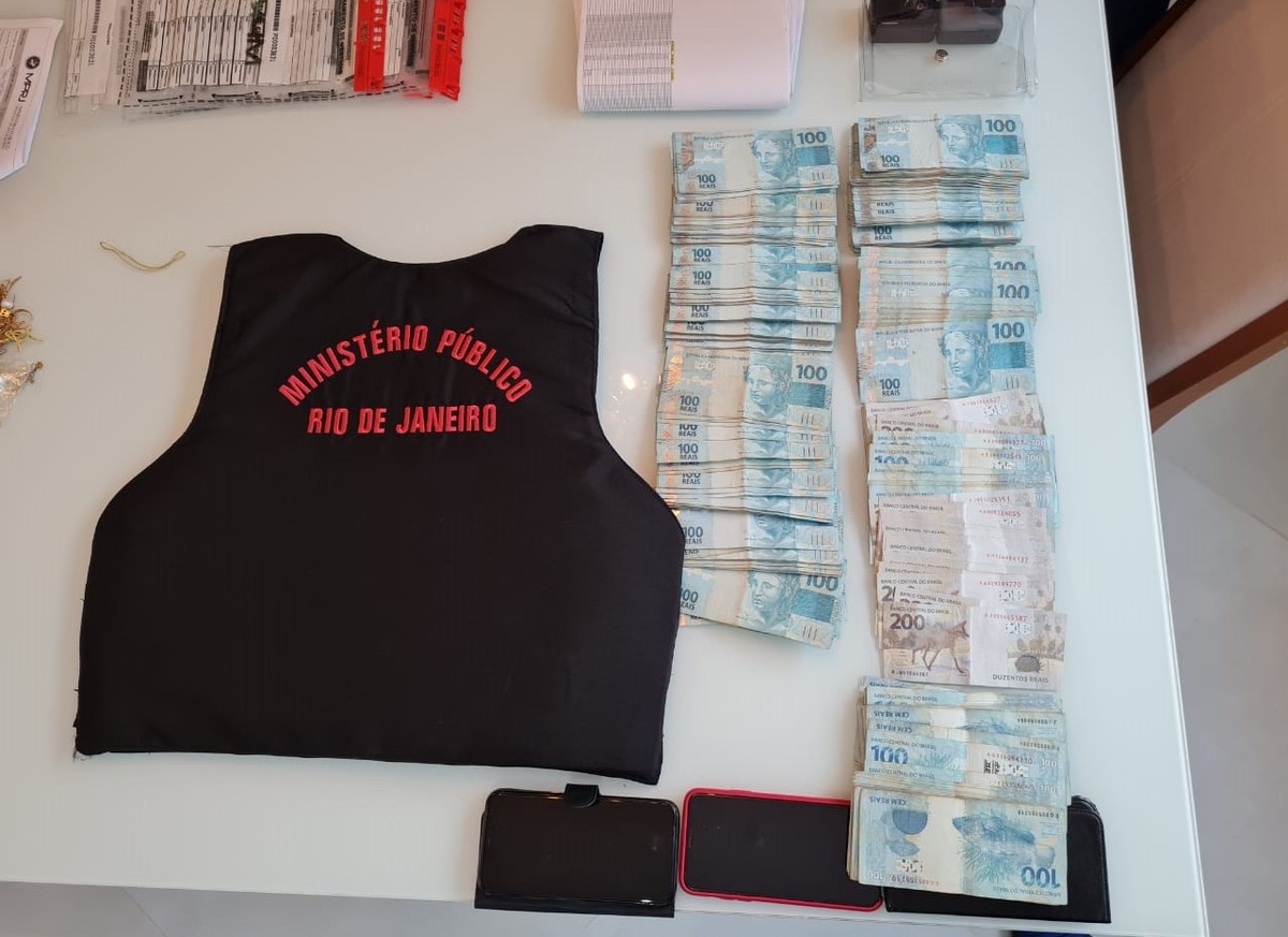 Servidor Público é Preso E Outros Quatro São Afastados Do Cargo Por