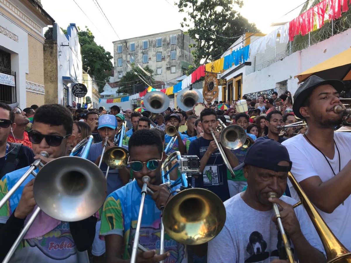 Ensaio da Pitombeira deslumbra foliões em Olinda | Carnaval 2018 em ...