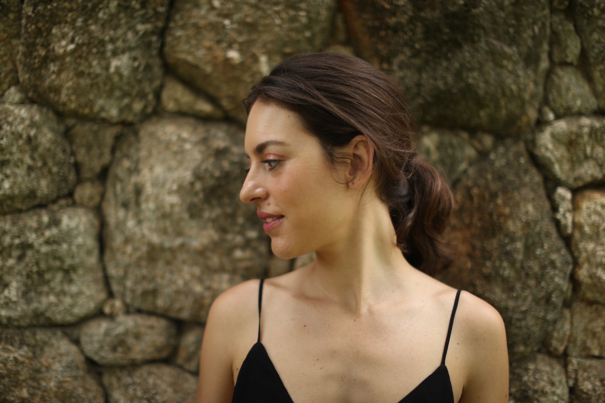 Anna Setton lança o primeiro álbum após cantar por 14 anos na noite ...