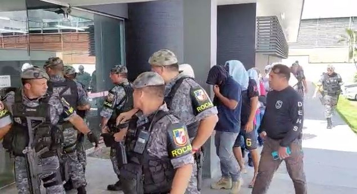 Pms Suspeitos De Envolvimento Em Chacina Prestam Depoimento à Polícia