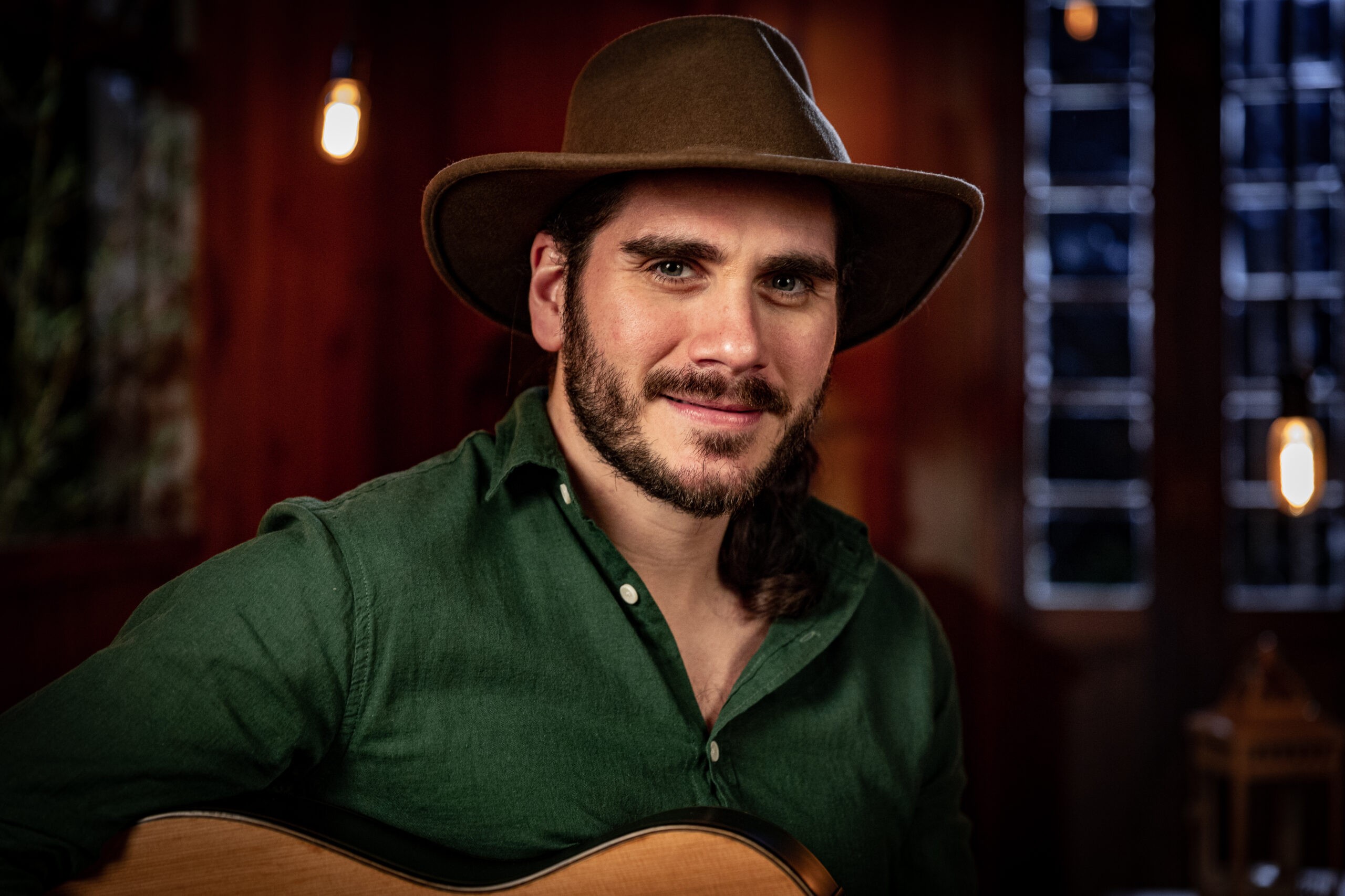 Com álbum 'Faróis do sertão', Gabriel Sater ilumina duo com Lucy Alves ...