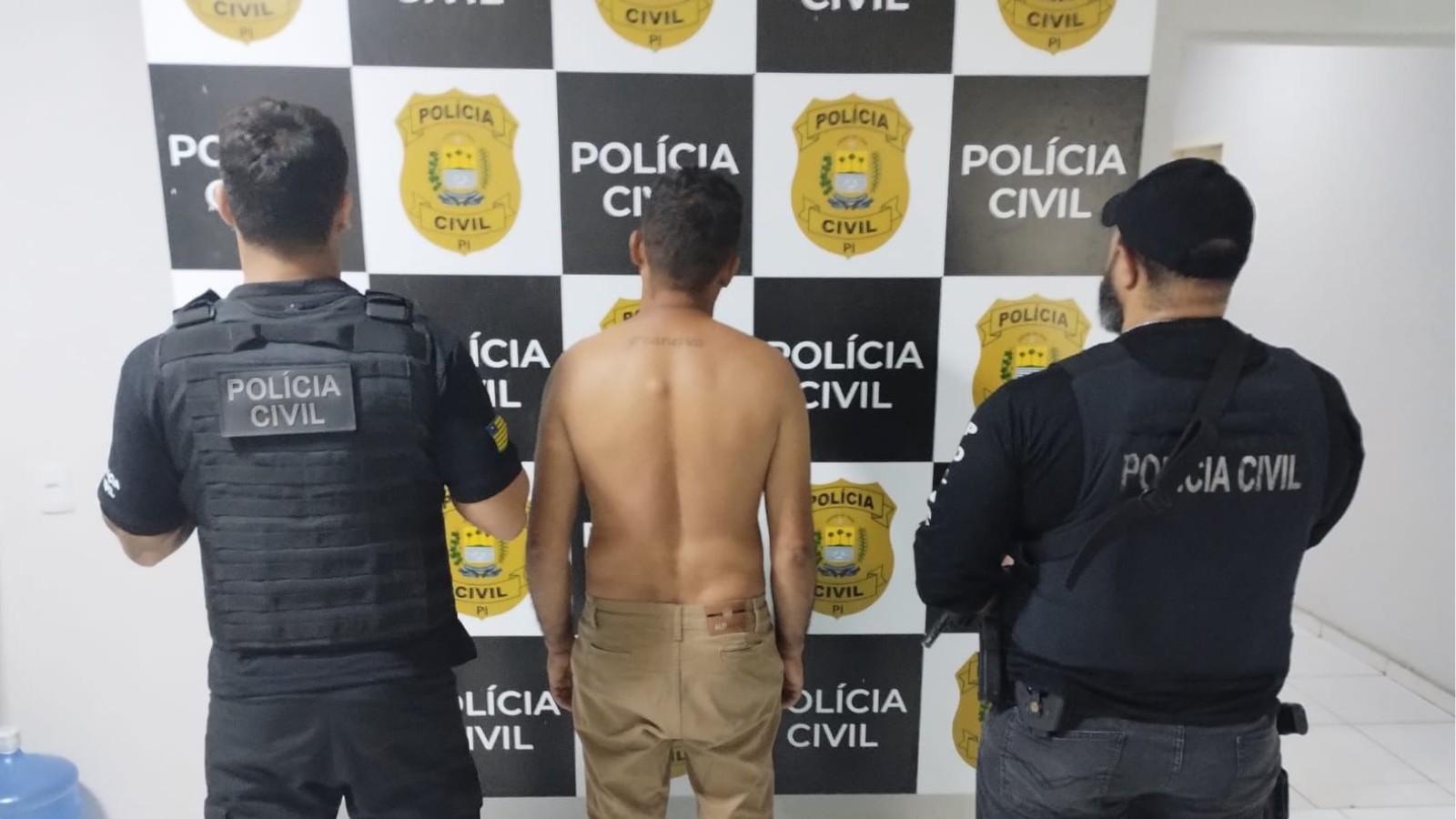 Preso suspeito de tentar matar mulher na frente da filha; arma falhou | G1