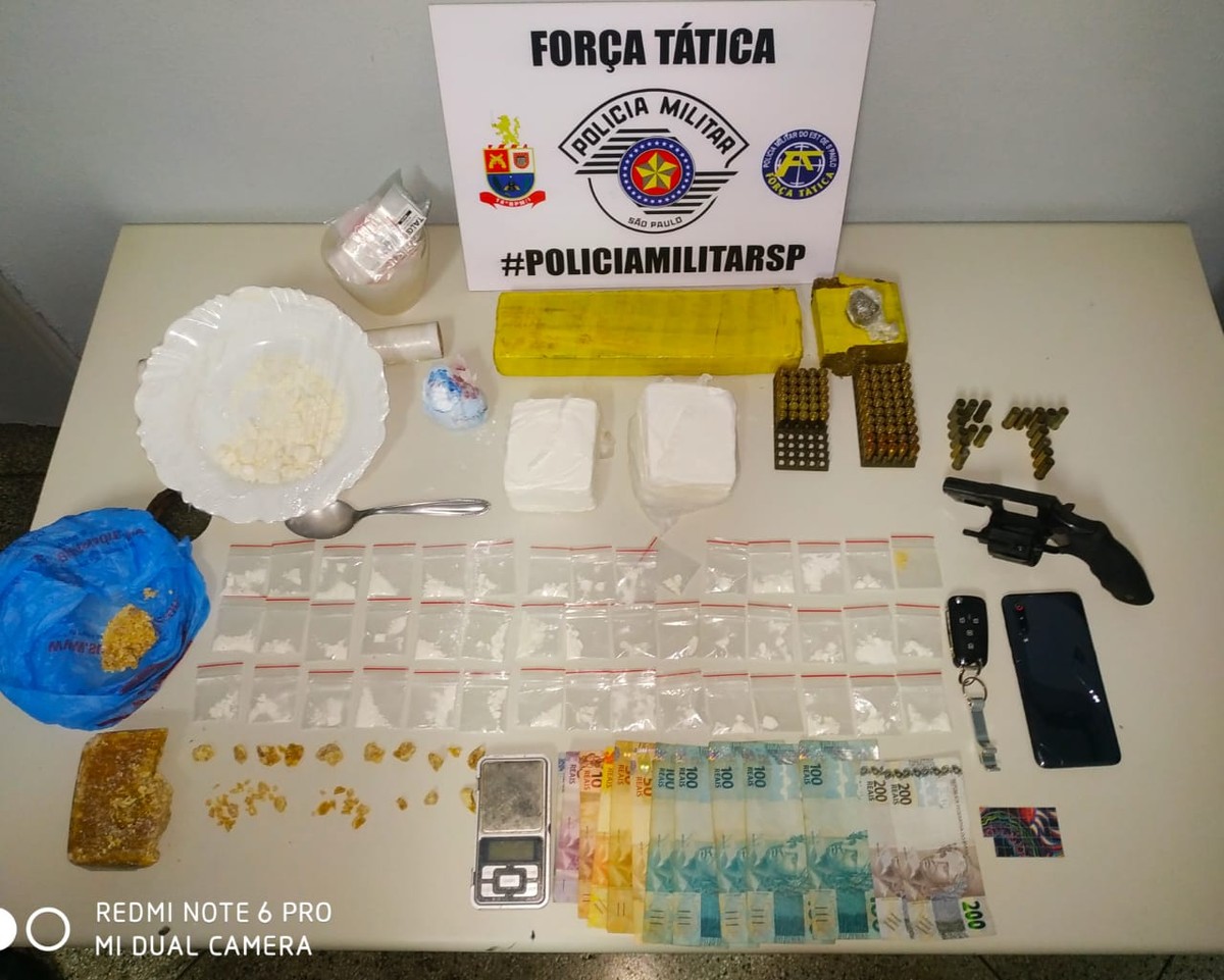 Homem Tenta Fugir De Abordagem Mas Acaba Preso Após Pm Encontrar