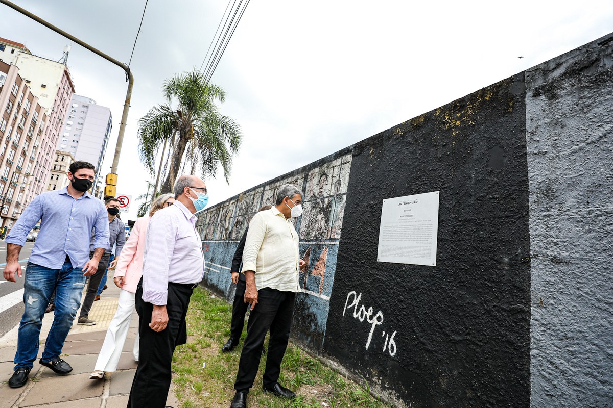 Prefeitura de Porto Alegre lança edital para adoção de trecho do muro ...