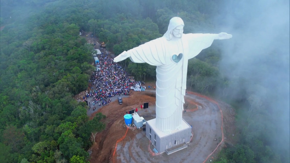 Milhares de fiéis fazem procissão até Cristo Protetor, em Encantado ...