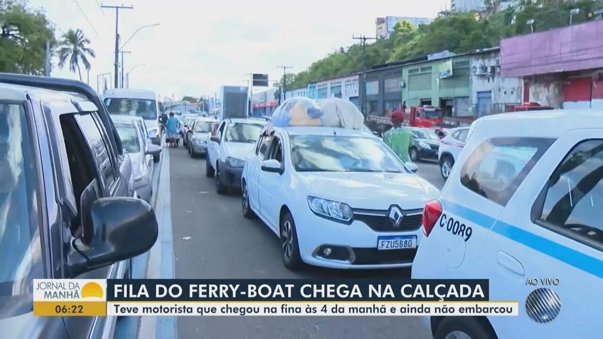 Motoristas passam a madrugada em fila para embarque no sistema ferry ...