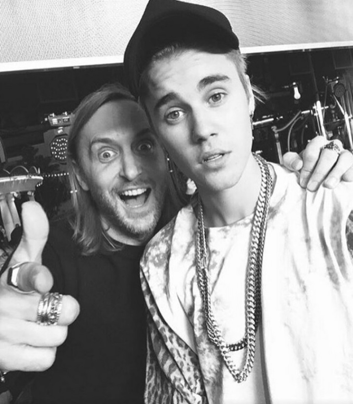 Justin Bieber e David Guetta lançam '2U', música que ganhou clipe com ...