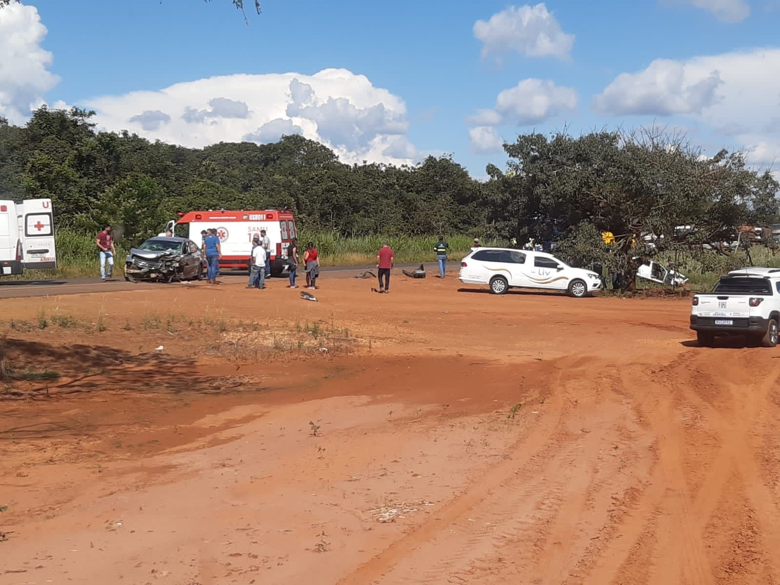 Carros batem de frente e acidente deixa dois mortos e quatro feridos na MGC-452 em Tupaciguara ...