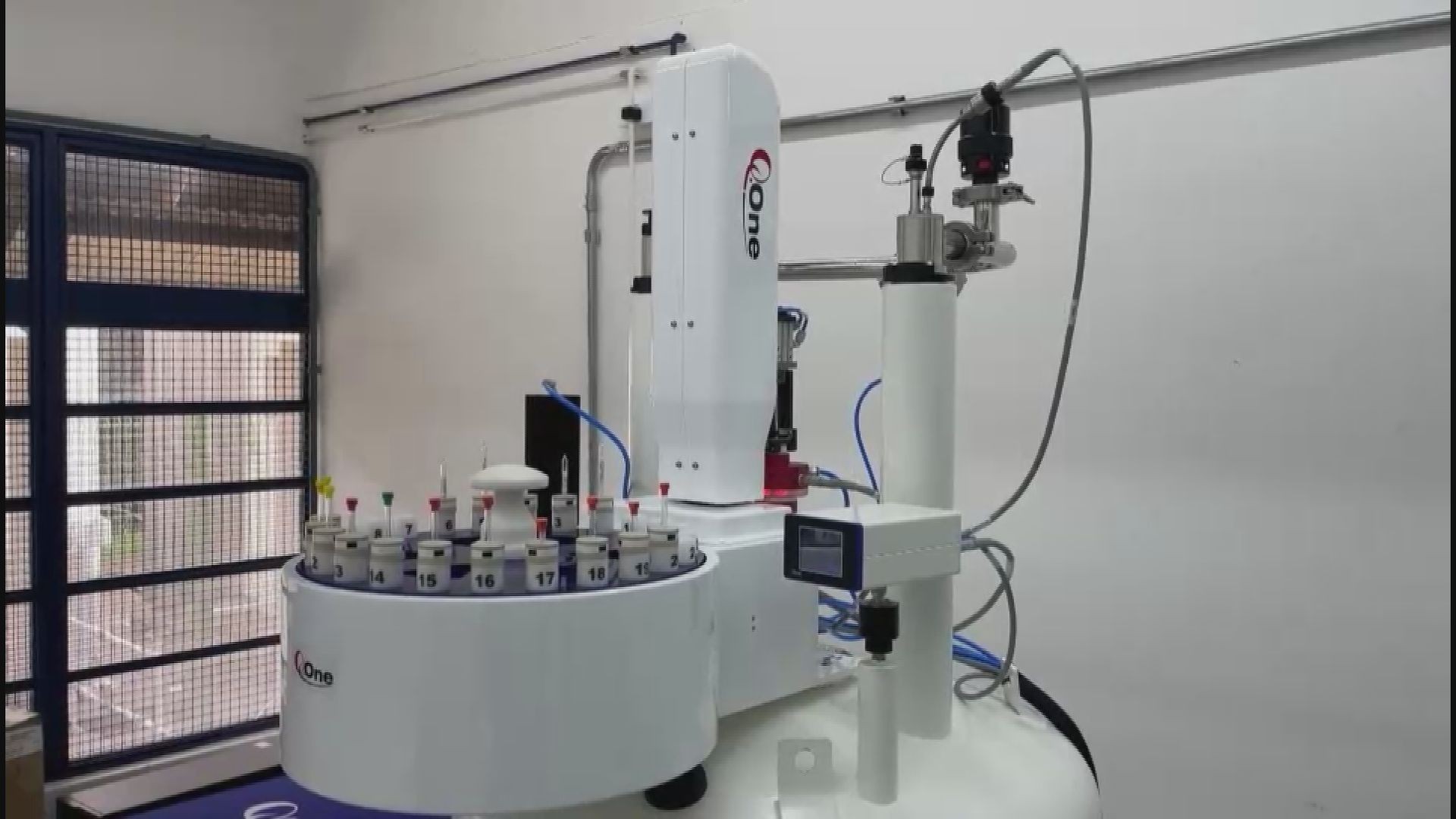 Tecnologia detecta metanol nas bebidas em 1 minuto em São Carlos