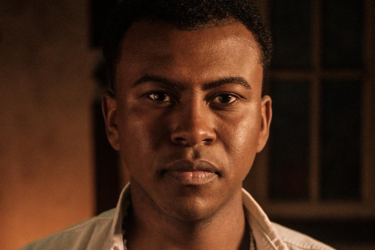 Músico de SC Gabriel, O Rosa, lança videoclipe que celebra movimento ...