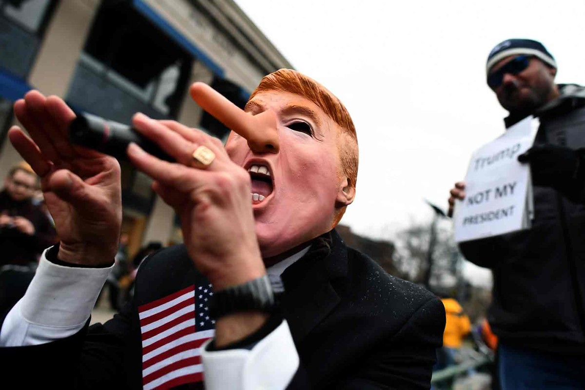 Washington tem pequenos protestos contra a posse de Trump