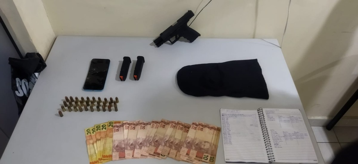 Suspeito De Envolvimento Em Homicídio é Preso Com Arma Em Volta Redonda