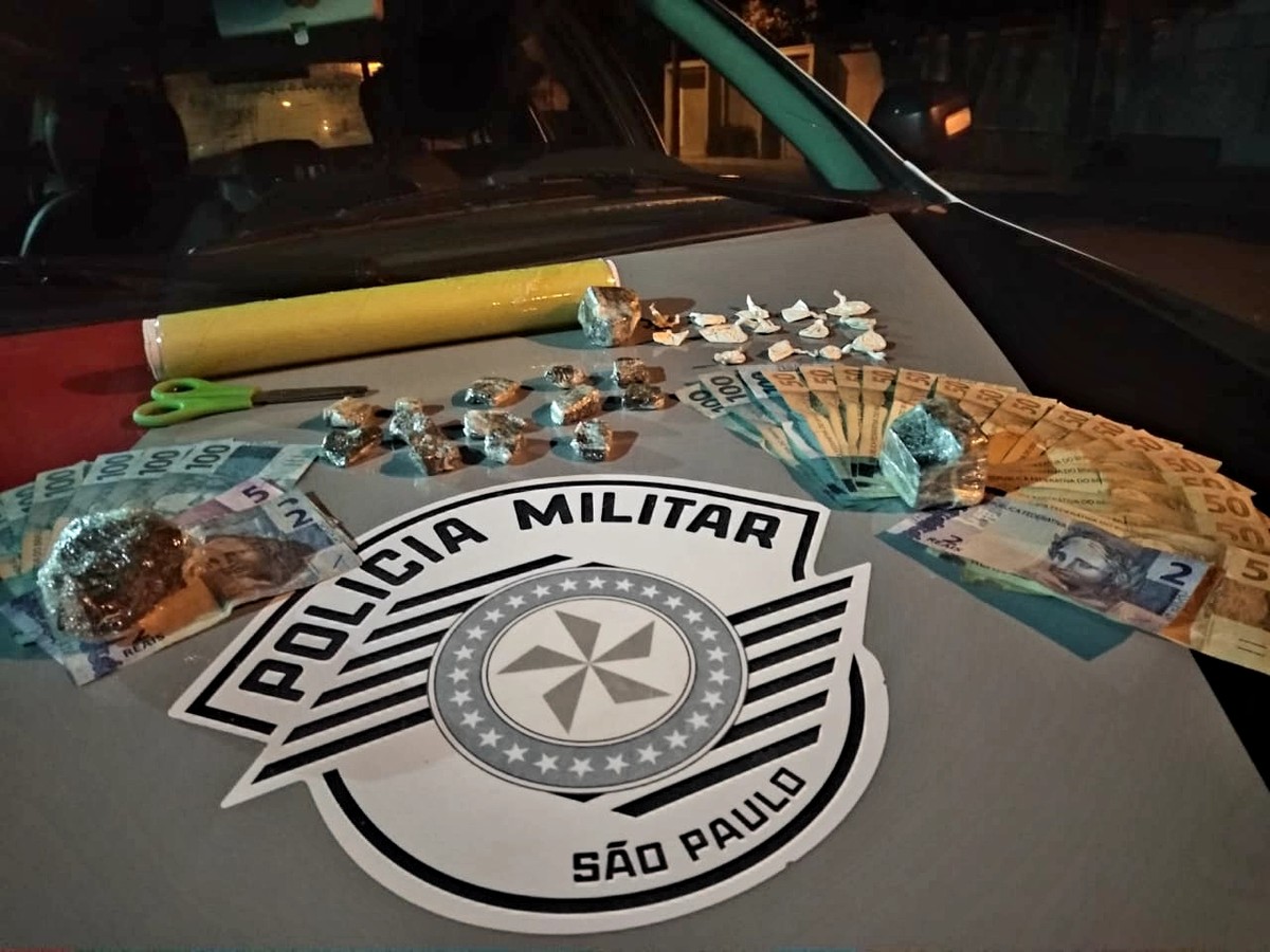 Com Apoio Do Canil Pm Localiza Porções De Cocaína E Maconha E Duas