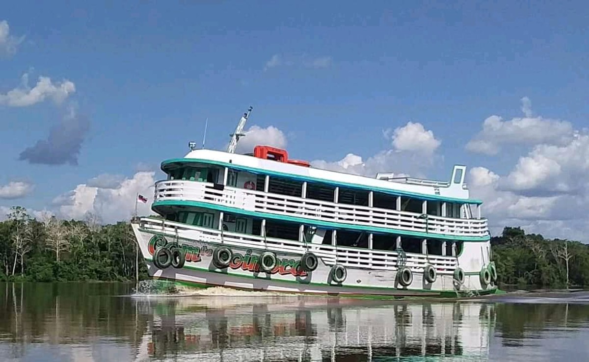 Barco afunda durante ventania no interior do Amazonas | Amazonas | G1