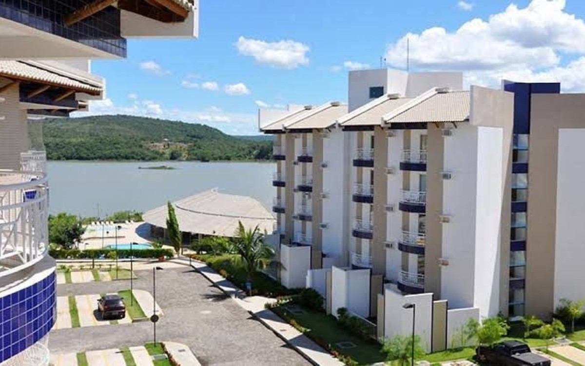 Mulher morre após passar mal dentro de piscina de condomínio em Caldas Novas | Goiás | G1