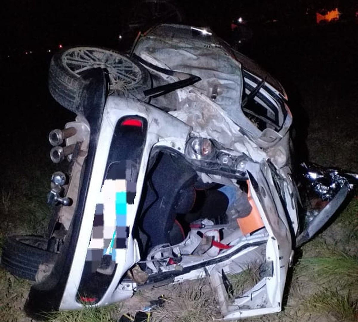 Homem morre e outro fica ferido após carro capotar em rodovia de Sergipe | Sergipe | G1