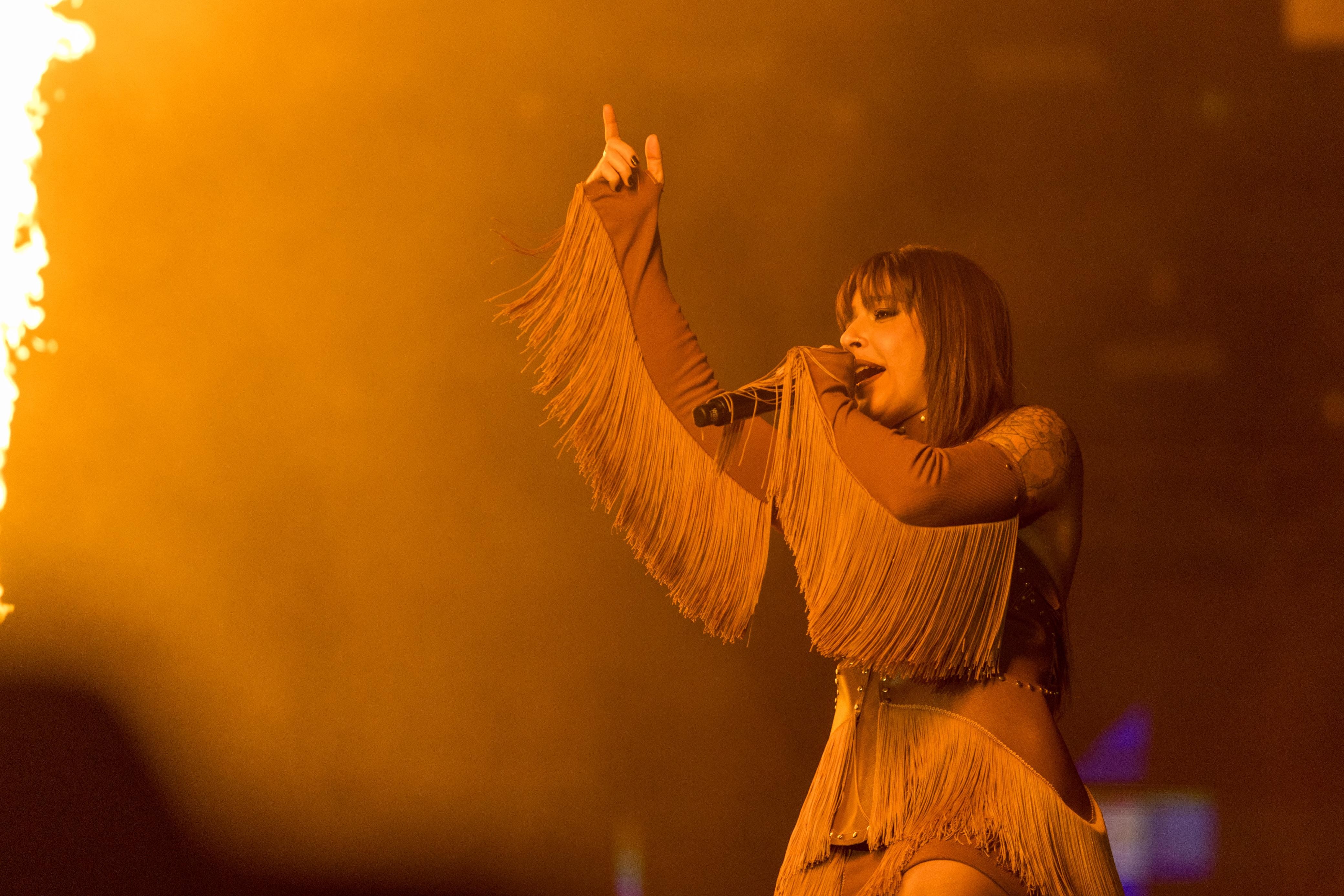 Lauana Prado mantém essência 'raiz' em show na Festa do Peão de ...