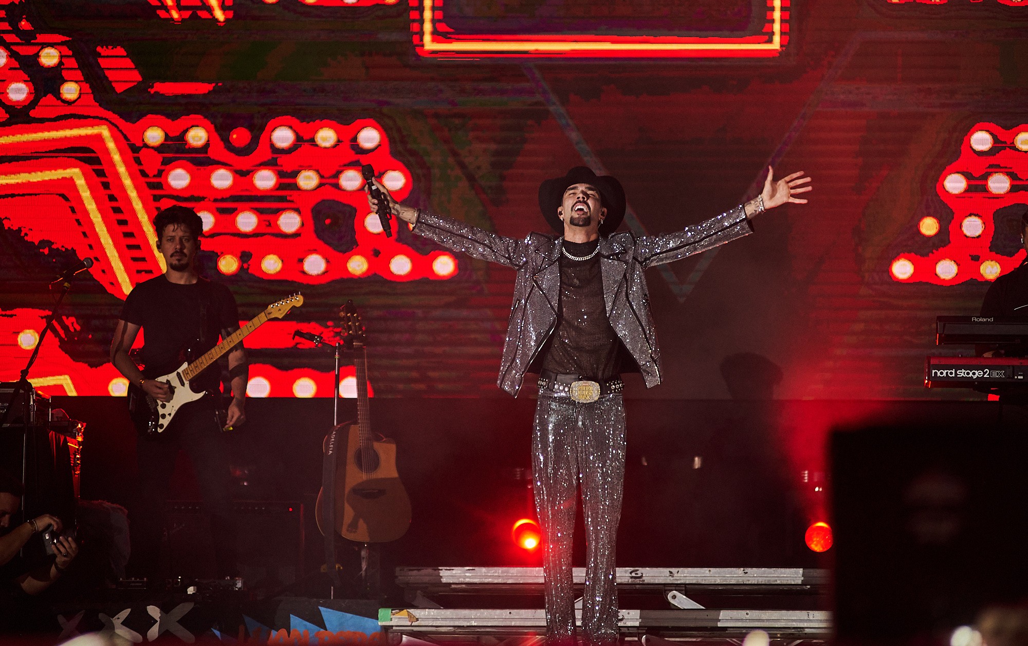 Luan Pereira supera problema técnico, faz farra com Ana Castela e vai ...