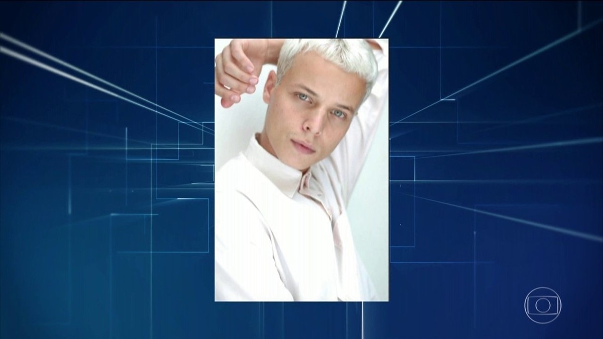 Corpo de modelo que morreu após desmaiar na passarela é enterrado ...