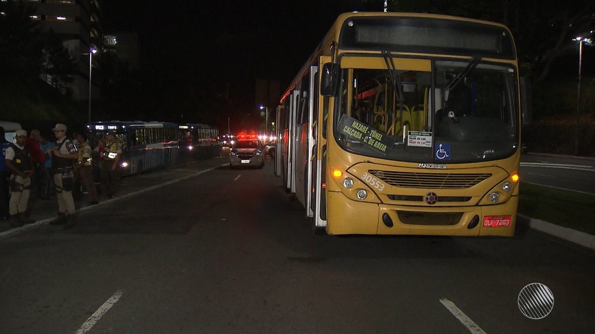 Bandido é Morto A Tiros Por Policial à Paisana Durante Assalto A ônibus