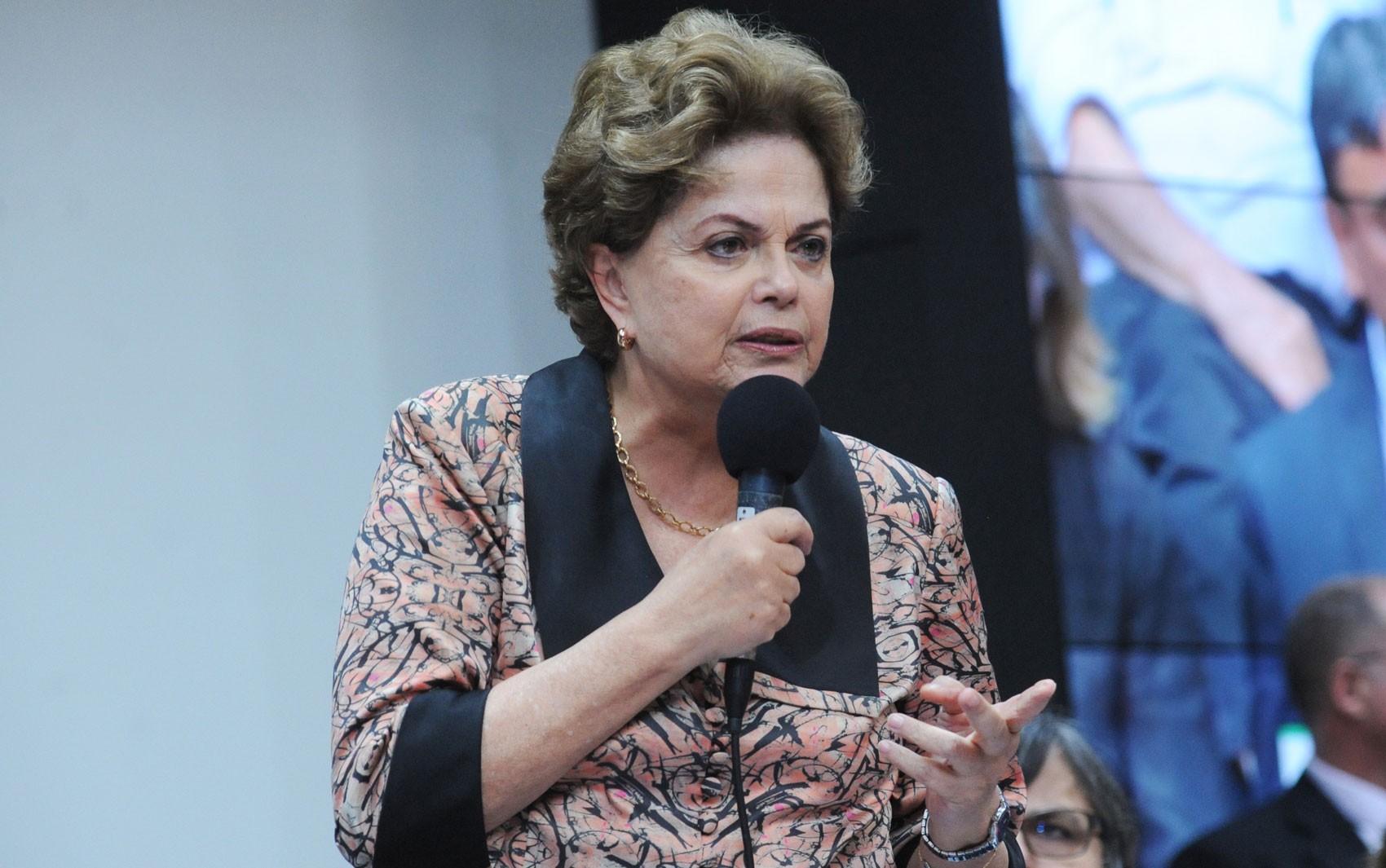 Após internação para exames, Dilma Rousseff tem alta em Porto Alegre ...